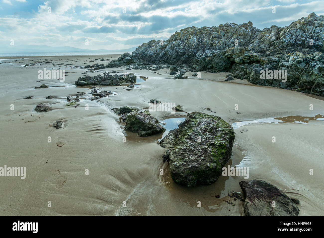Rocky coast warren beach hi-res stock photography and images - Alamy