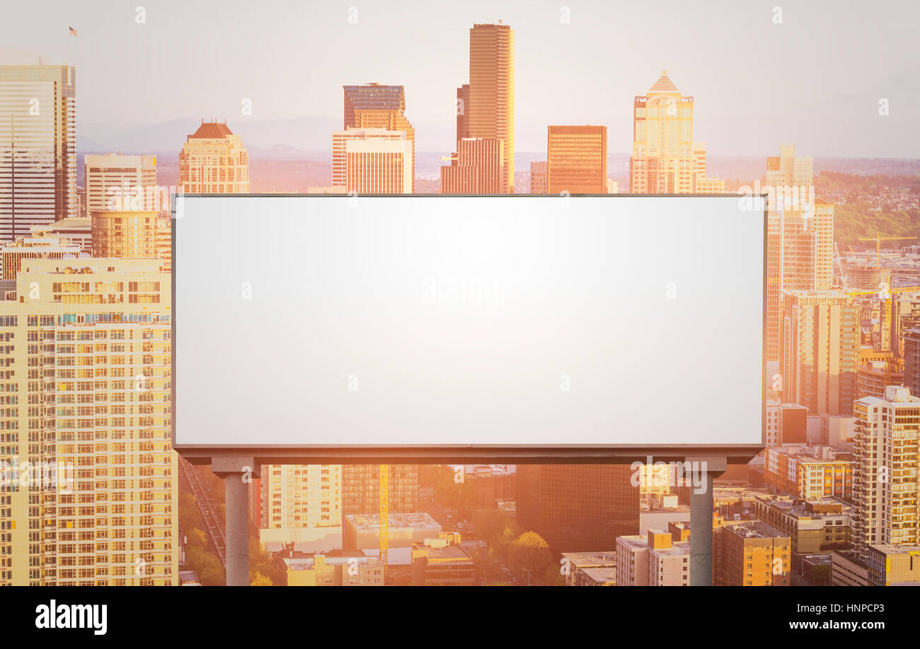 Large billboard building hi-res stock photography and images - Alamy