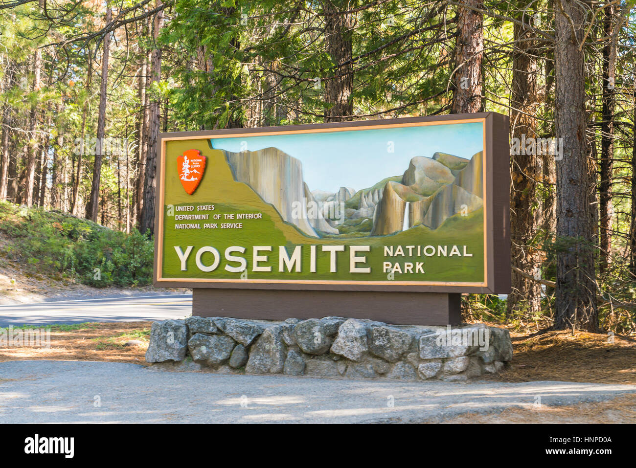 Entrance sign yosemite national park hi-res stock photography and ...