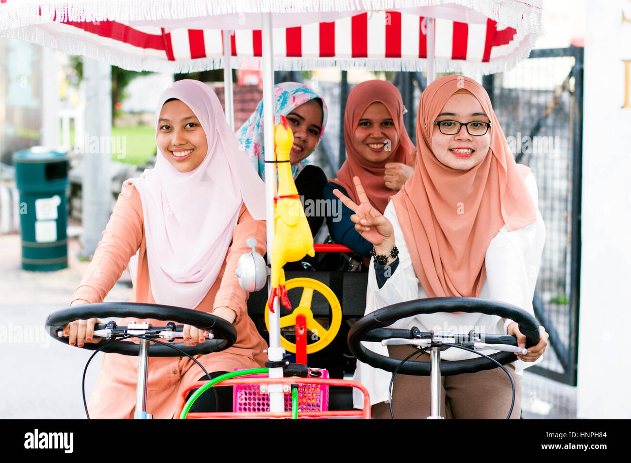Malaysian women hi-res stock photography and images - Alamy
