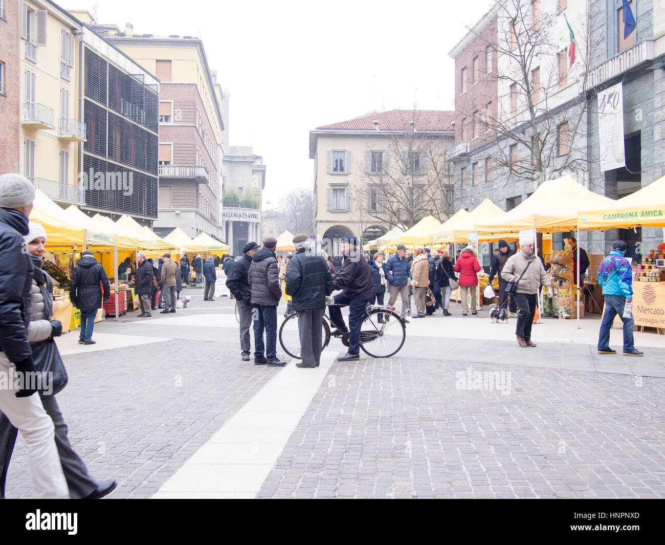 Farmers Market, Cremona, Italy Stock Photo - Alamy