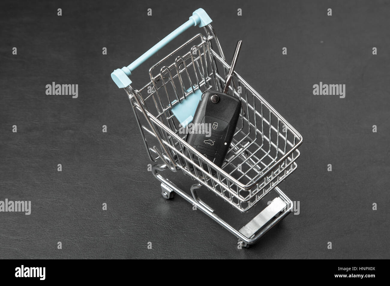 Car keys in a shopping cart Stock Photo - Alamy