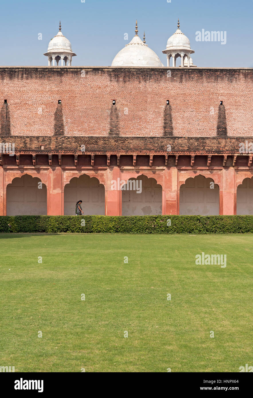 Covered colonnaded passageway, Agra Fort, India Stock Photo - Alamy