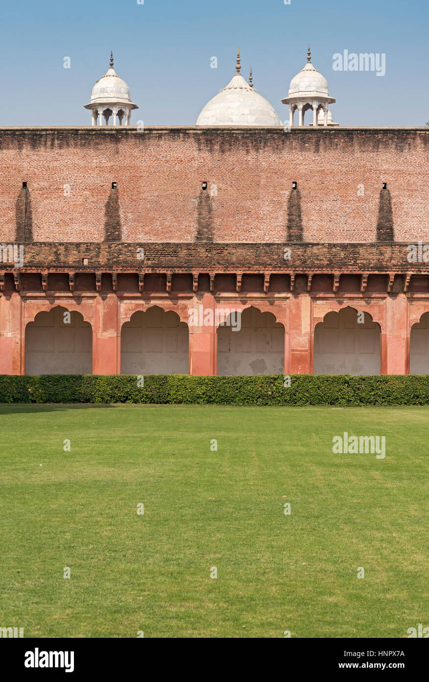 Covered colonnaded passageway, Agra Fort, India Stock Photo - Alamy