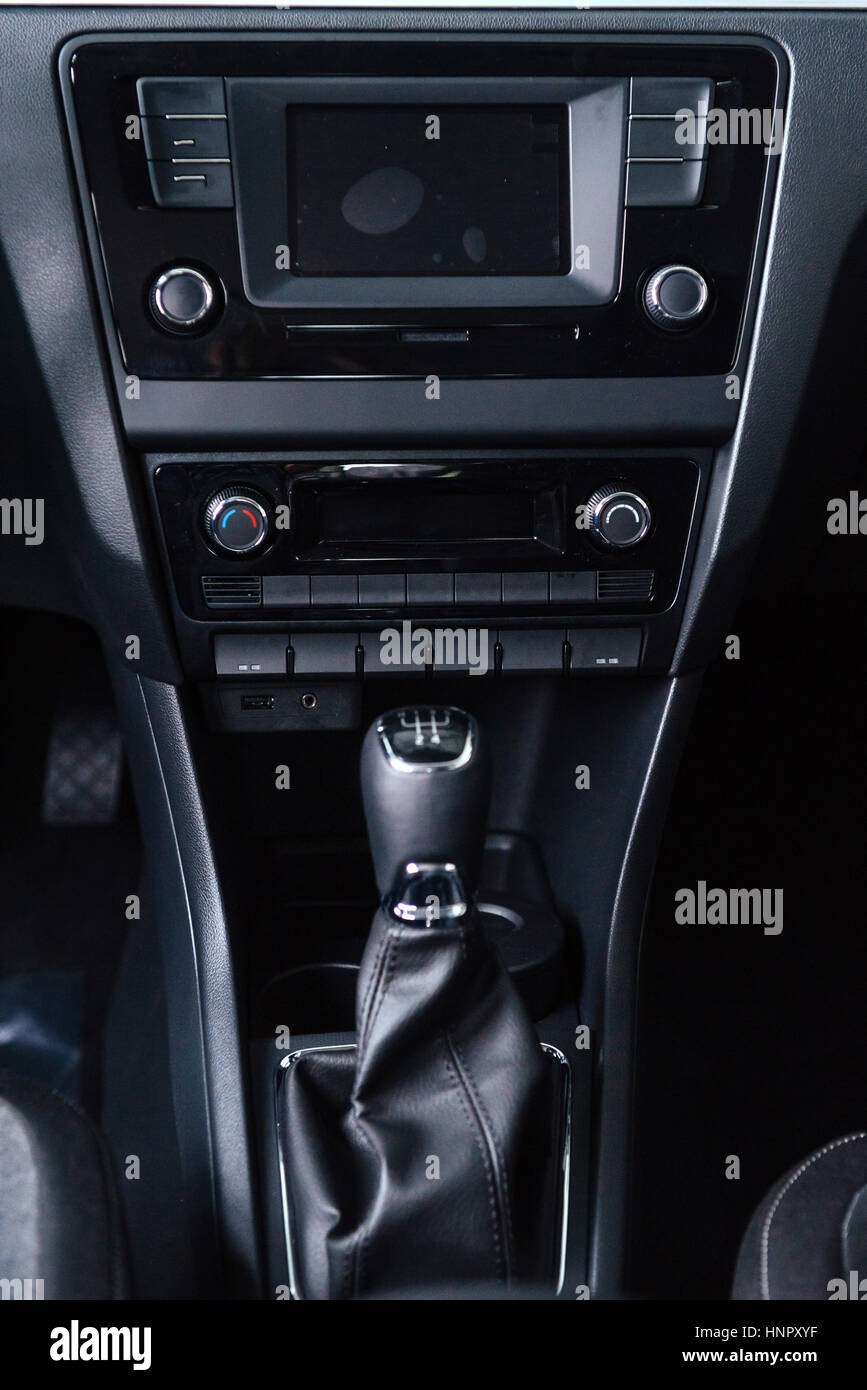 manual shift of modern car gear shifter Stock Photo - Alamy