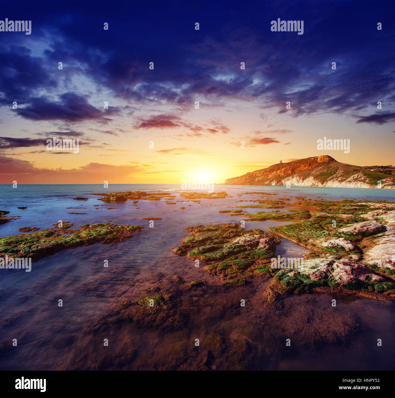 Fantastic view of the nature reserve Monte Cofano. Dramatic scen Stock ...