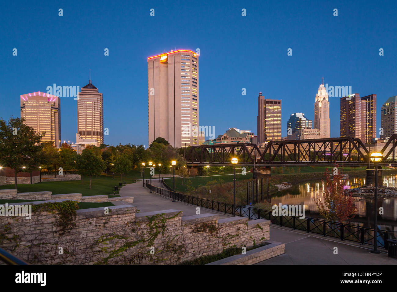 The city skyline of Columbus, Ohio at dusk Stock Photo - Alamy