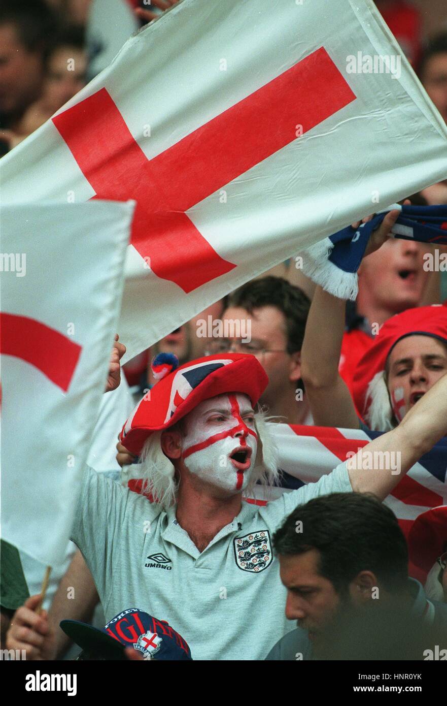 ENGLAND FANS EUROPEAN CHAMPIONSHIPS 27 June 1996 Stock Photo - Alamy