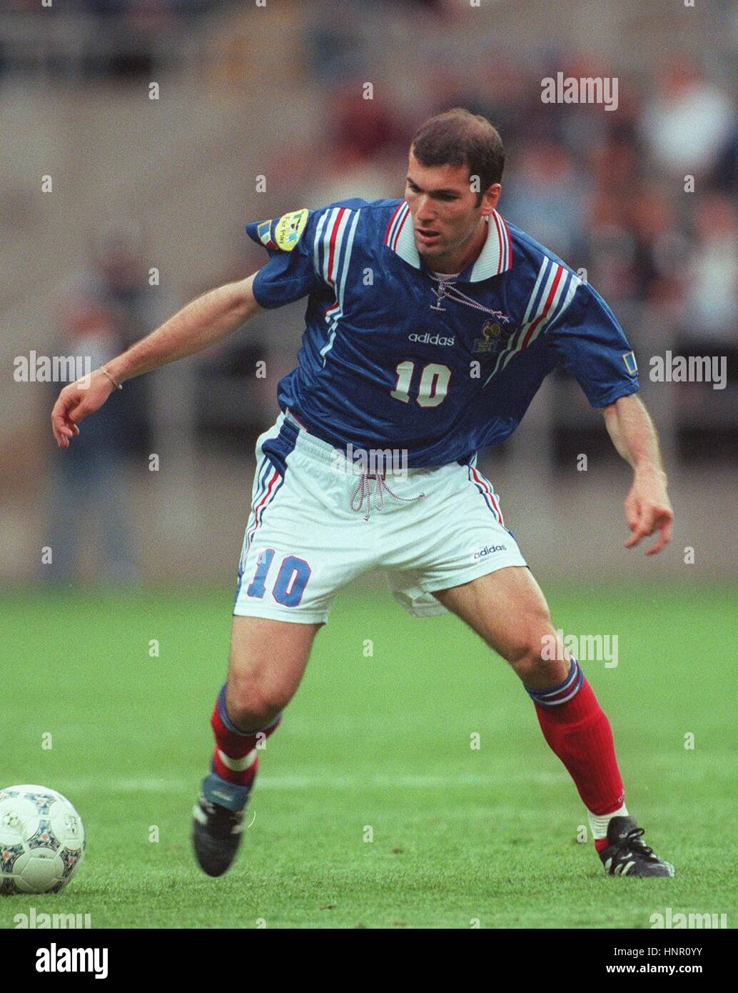 ZINEDINE ZIDANE FRANCE & BORDEAUX 28 June 1996 Stock Photo - Alamy