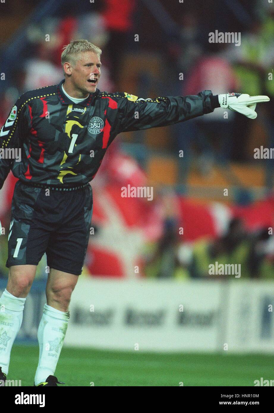 PETER SCHMEICHEL DENMARK & MANCHESTER UNITED FC 28 June 1996 Stock ...