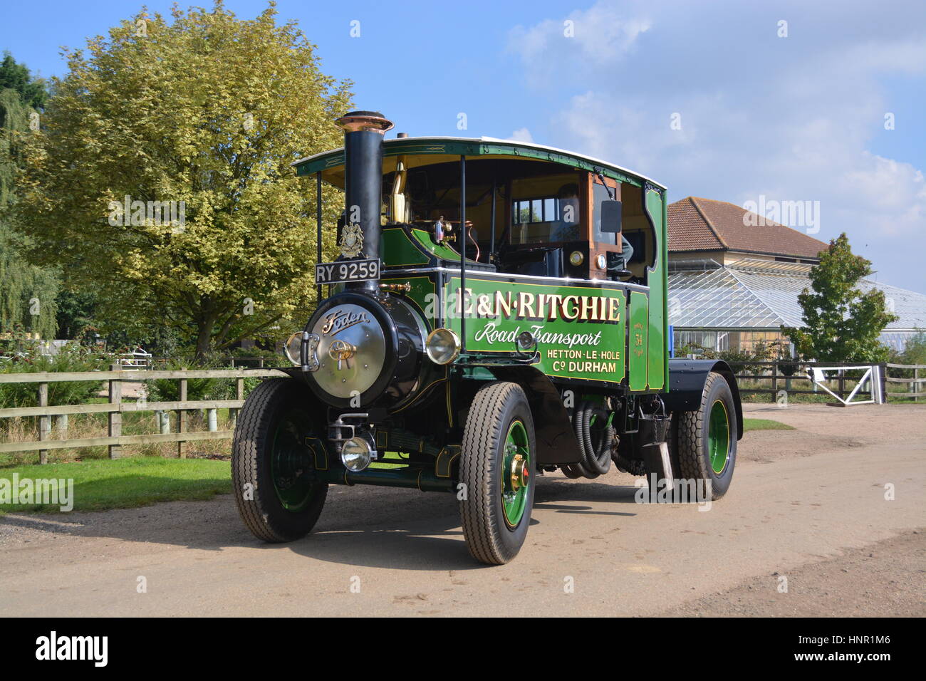 Vintage foden lorry hi-res stock photography and images - Alamy