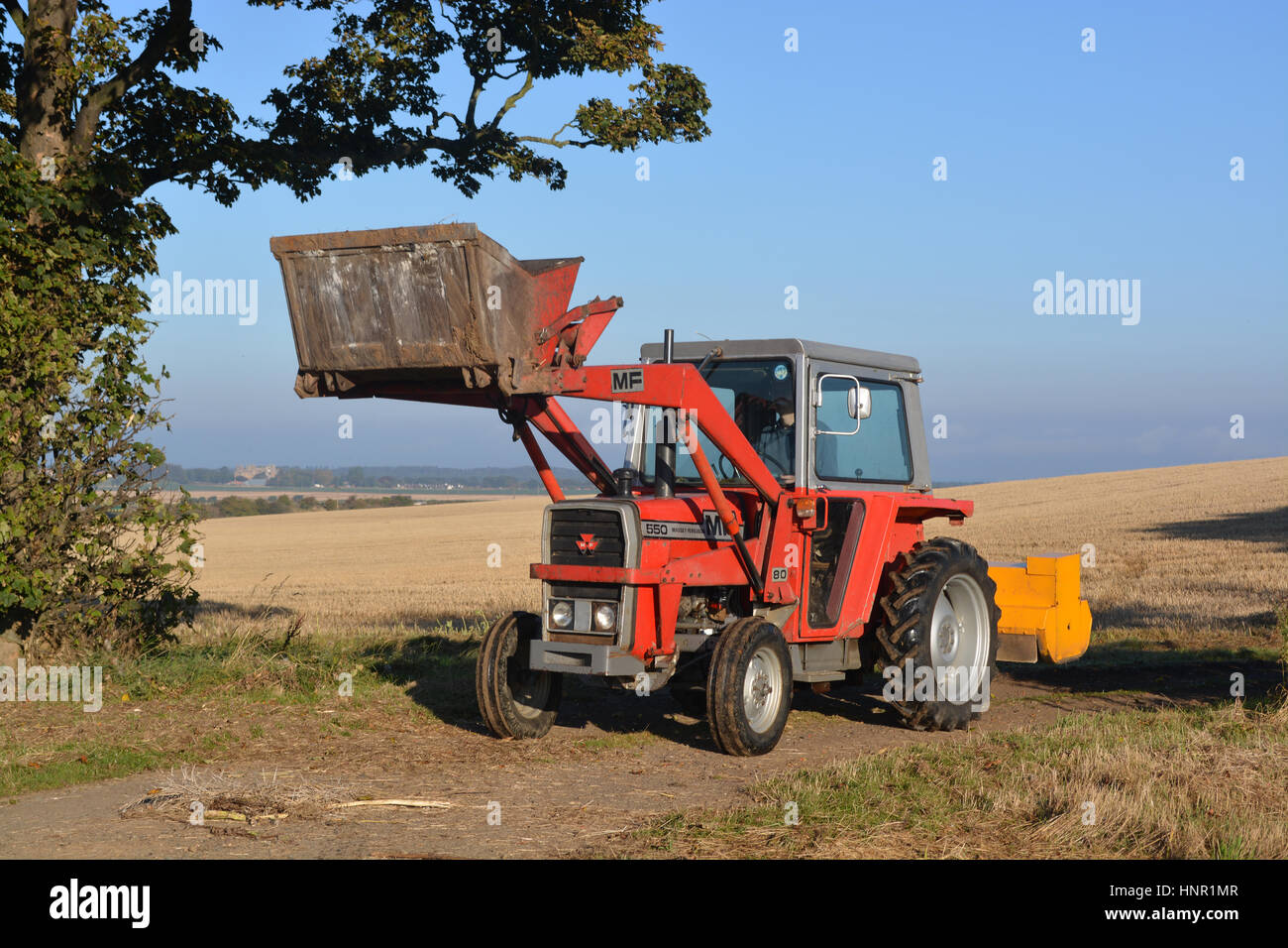 1978 Massey Ferguson MF550 Tractor Stock Photo - Alamy