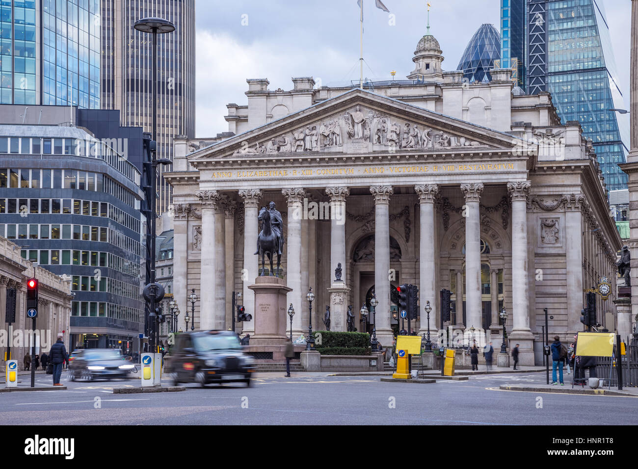 London exchange vintage bus hi-res stock photography and images - Alamy