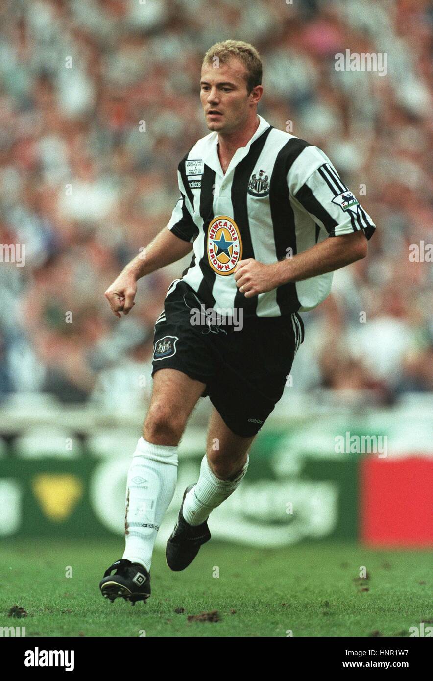 ALAN SHEARER NEWCASTLE UNITED FC 02 August 1996 Stock Photo - Alamy