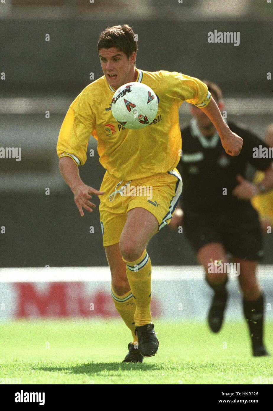 ANDY GRAY LEEDS UNITED FC 14 August 1996 Stock Photo - Alamy