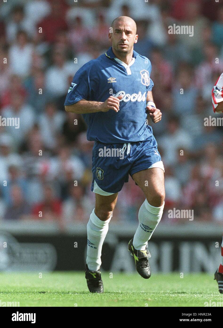 GIANLUCA VIALLI CHELSEA FC 28 August 1996 Stock Photo - Alamy