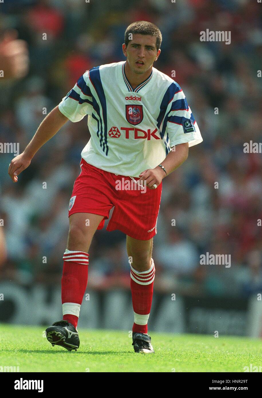 ANDY ROBERTS CRYSTAL PALACE FC 10 September 1996 Stock Photo - Alamy