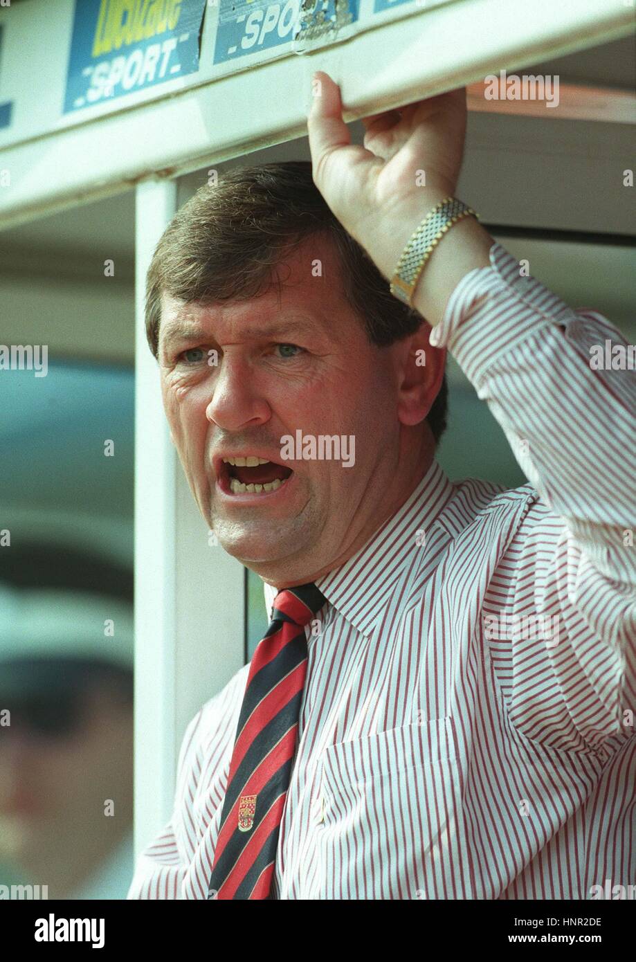 BRUCE RIOCH Q.P.R. ASSISTANT MANAGER 04 June 1996 Stock Photo - Alamy