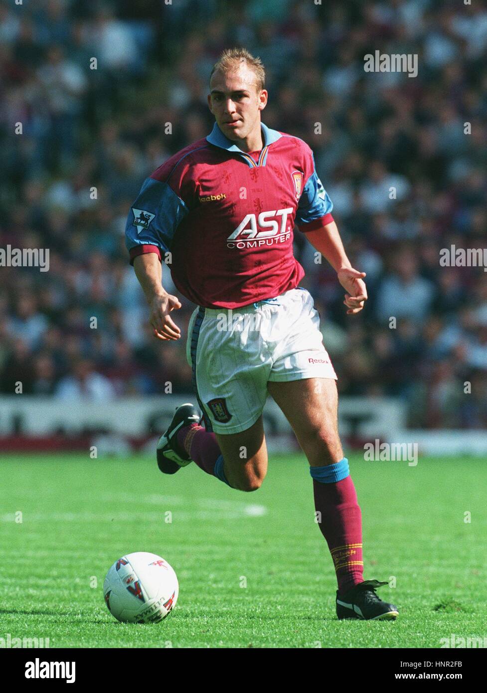 MARK DRAPER ASTON VILLA FC 10 September 1996 Stock Photo - Alamy