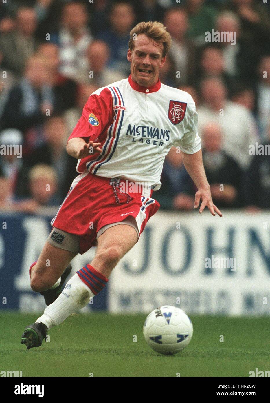 Identify the framed picture in the Louden | FollowFollow.com