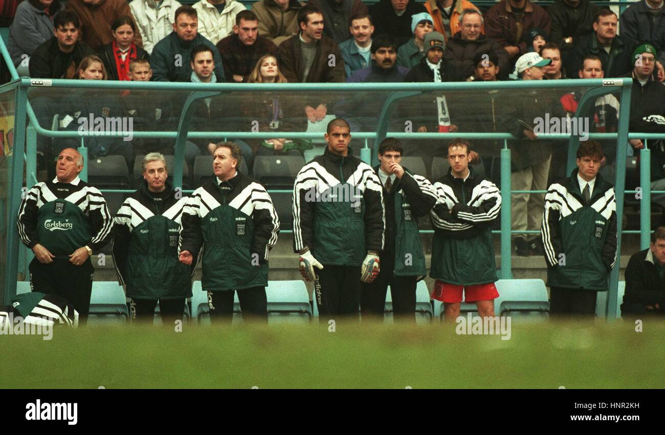 LIVERPOOL BENCH AFTER DEFETE BY COVENTRY CITY 06 April 1996 Stock Photo ...