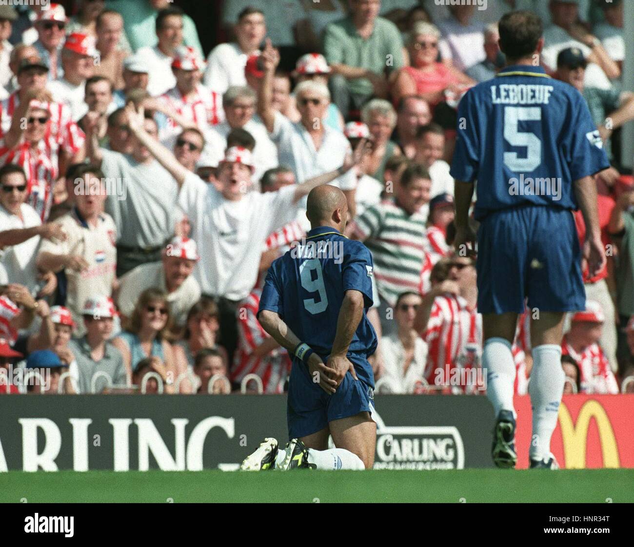 GIANLUCA VIALLI CHELSEA FC 16 October 1996 Stock Photo - Alamy