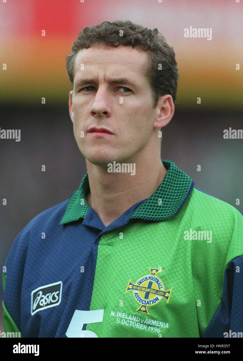 BARRY HUNTER NORTHERN IRELAND & READING FC 15 October 1996 Stock Photo ...