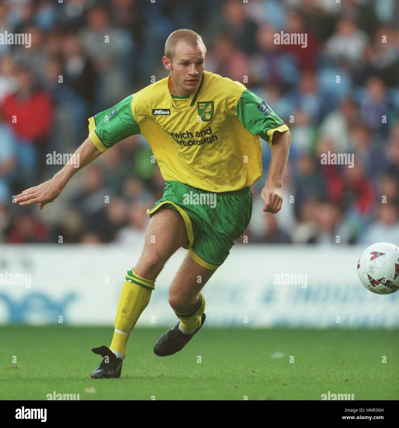 DANNY MILLS NORWICH CITY FC 31 October 1996 Stock Photo - Alamy