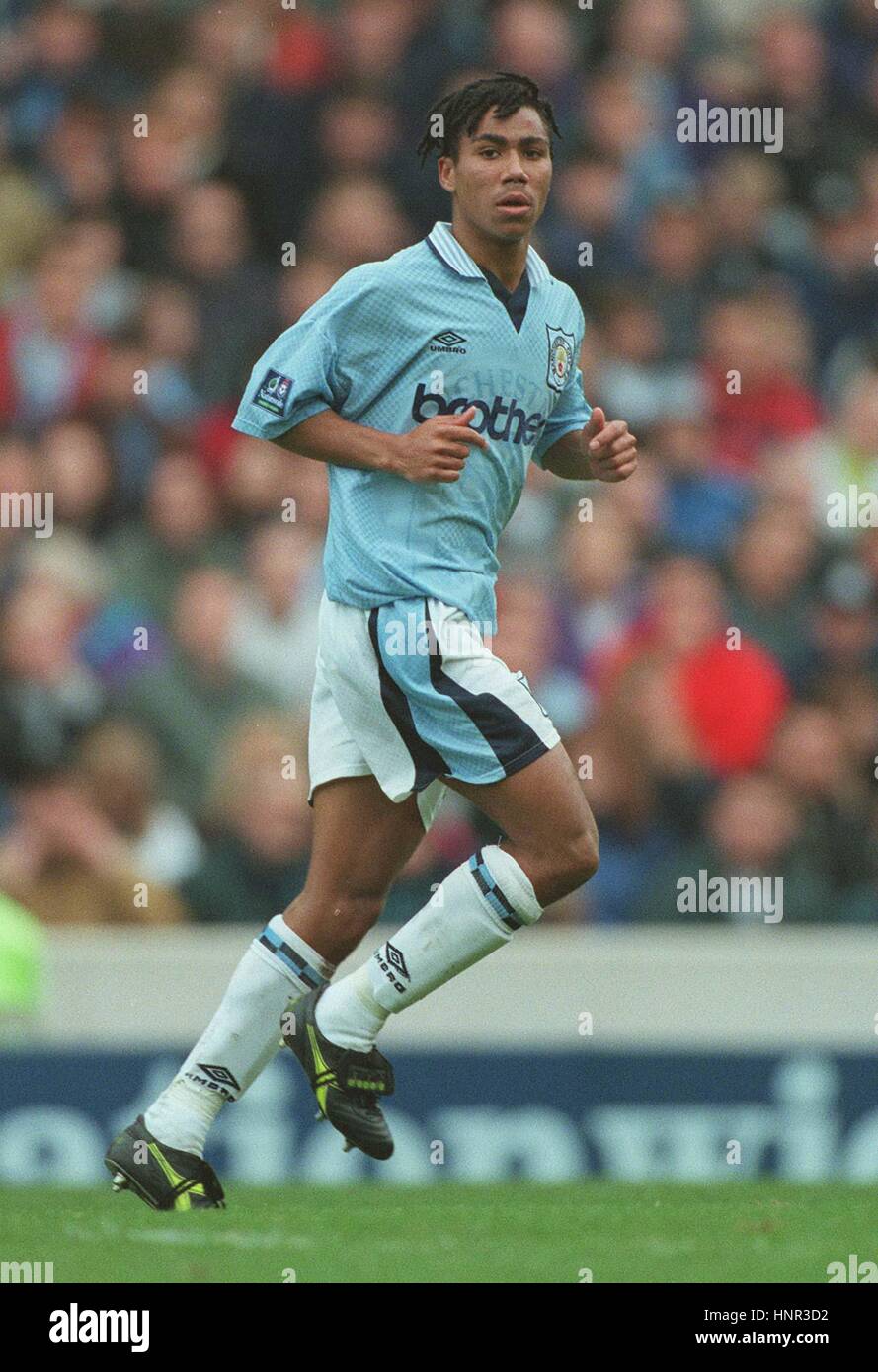 JEFF WHITLEY MANCHESTER CITY FC 28 October 1996 Stock Photo - Alamy