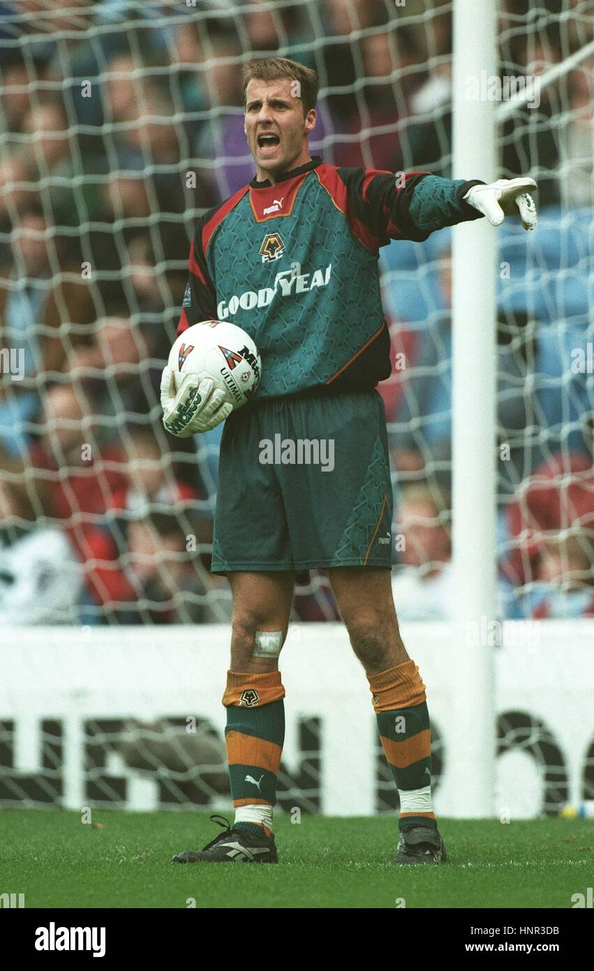 MIKE STOWELL WOLVERHAMPTON WANDERERS FC 28 October 1996 Stock Photo - Alamy