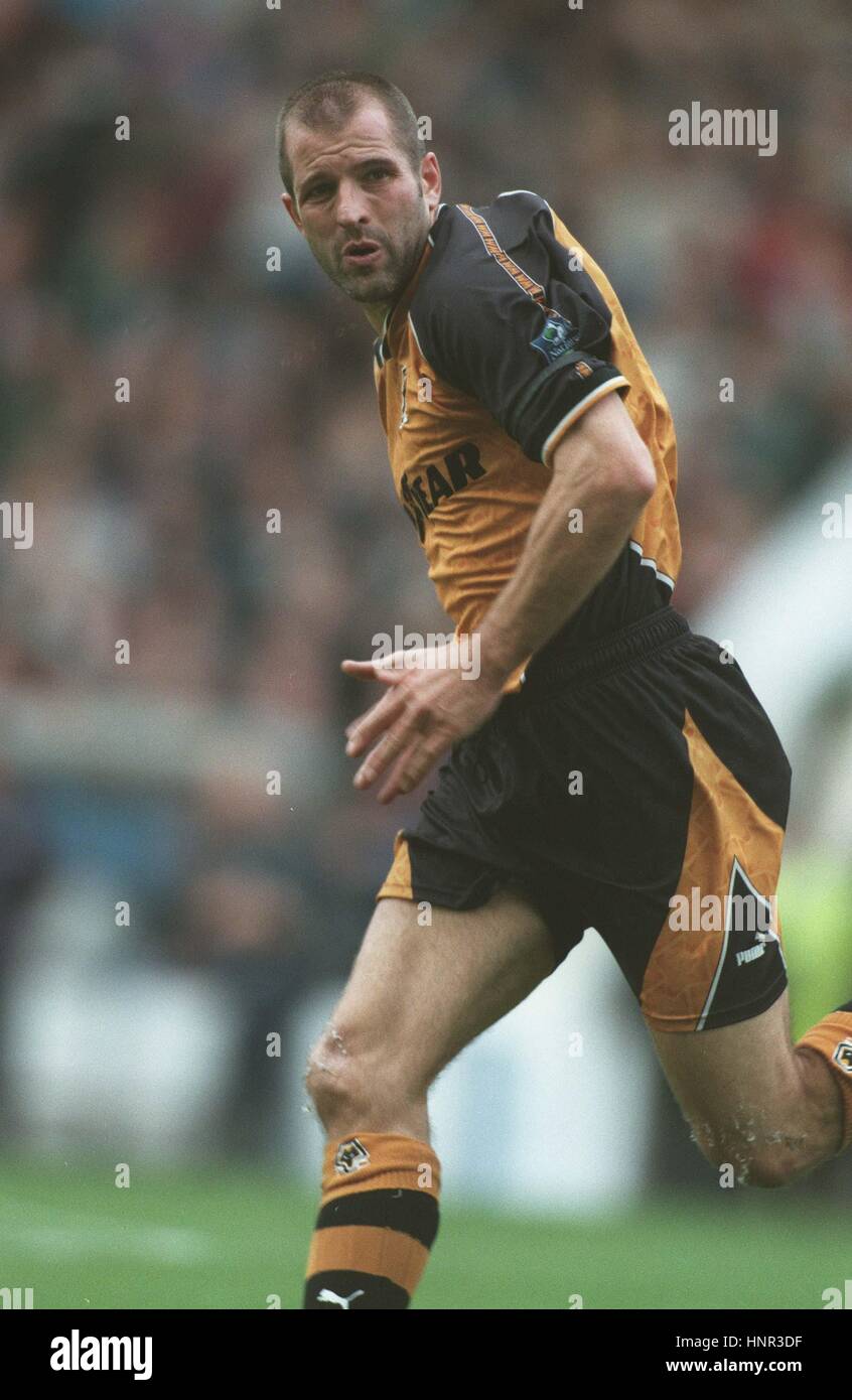 STEVE BULL WOLVERHAMPTON WANDERERS FC 28 October 1996 Stock Photo - Alamy