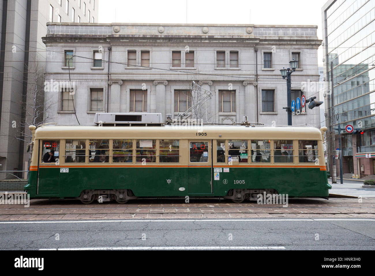 Street Trolley Japan Hop On The Tokyo Sakura Tram And Go Check Out
