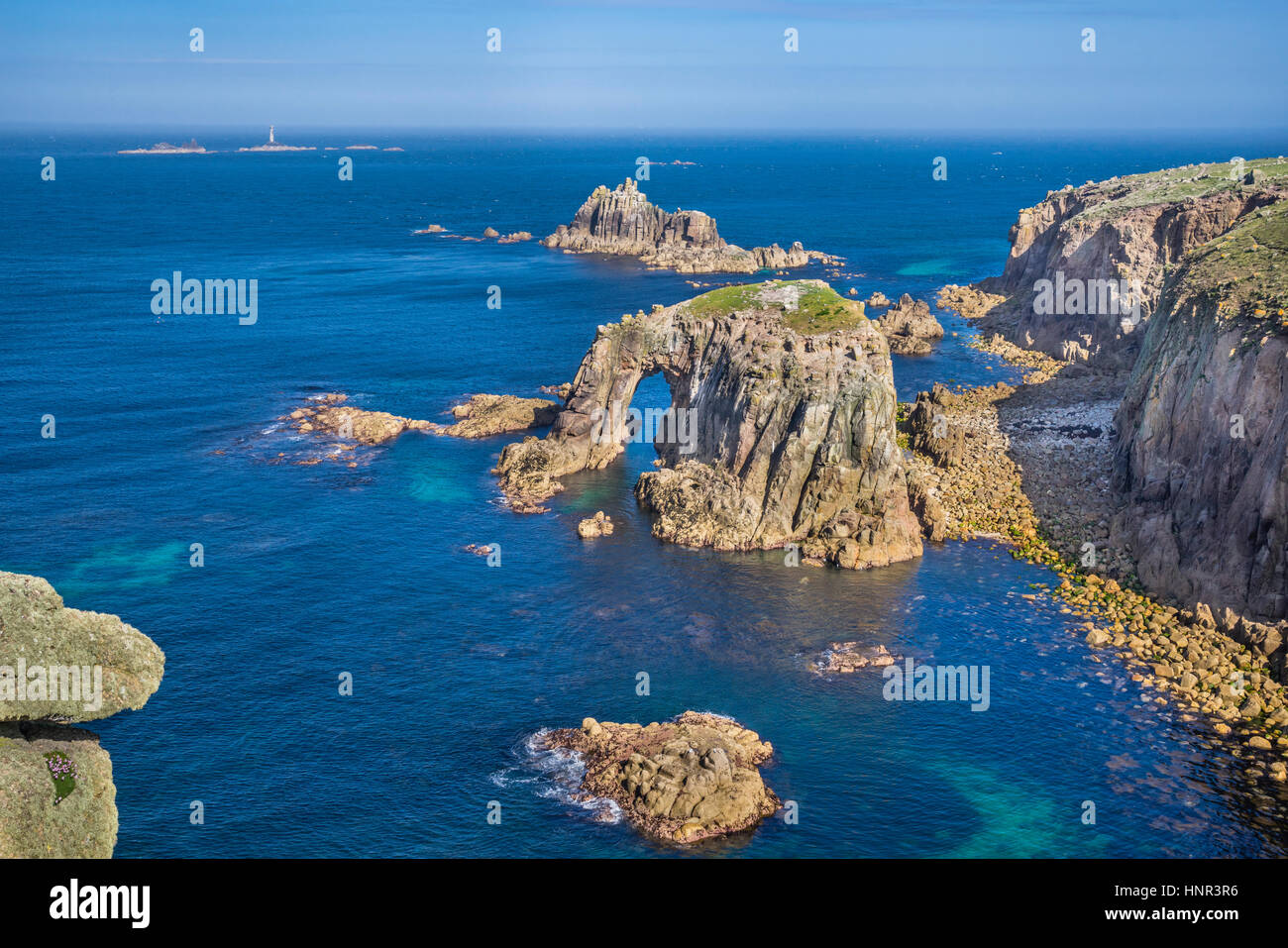 Cornwall rock coast hi-res stock photography and images - Alamy