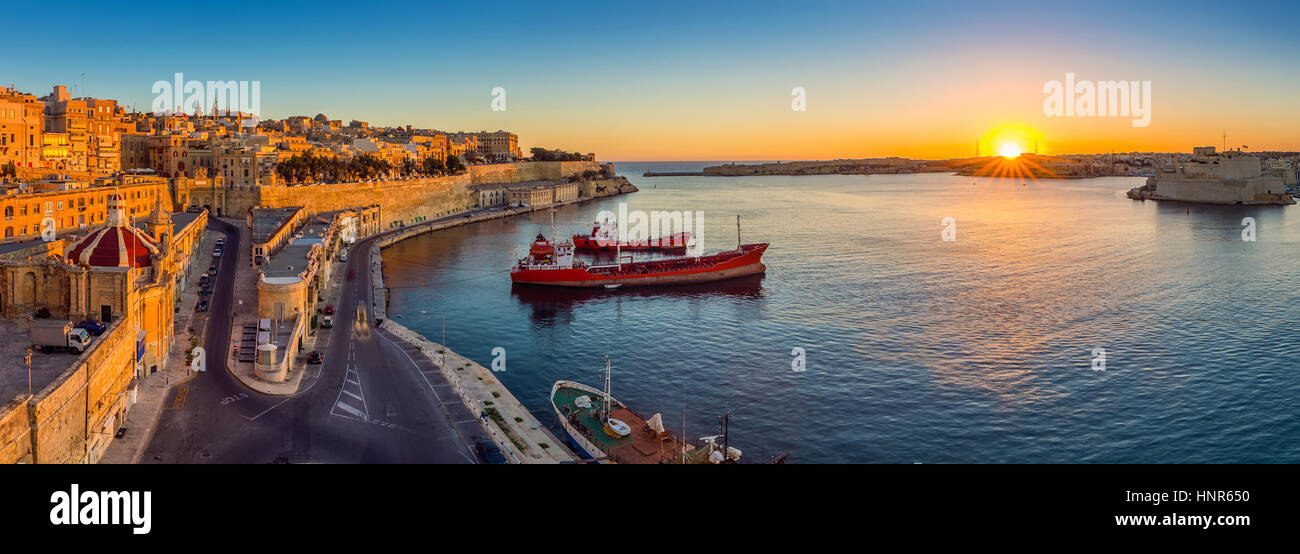 Valletta, Malta - Panoramic skyline view of Valletta and the Grand ...