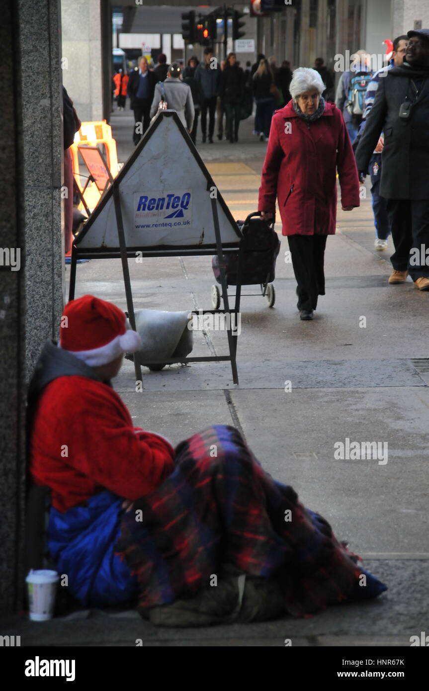 Homeless christmas hi-res stock photography and images - Alamy