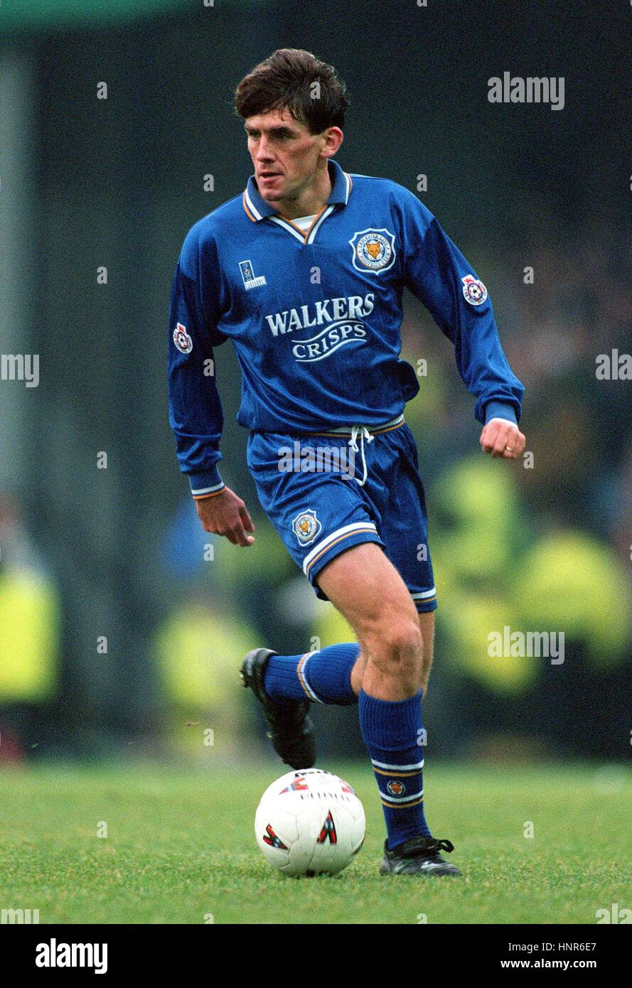 David lowe football hi-res stock photography and images - Alamy