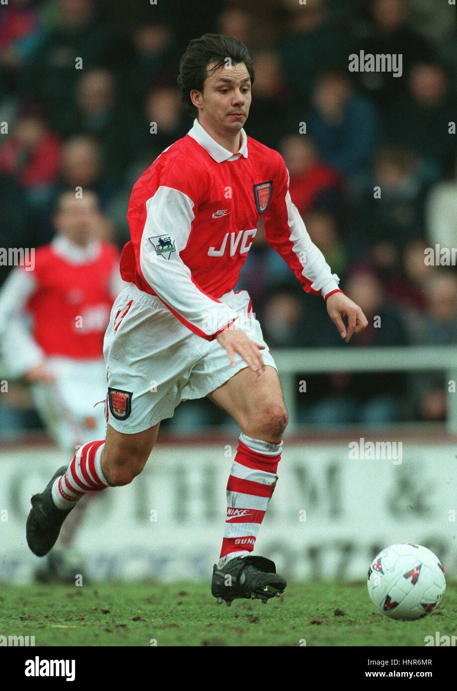 DAVID HILLIER ARSENAL FC 01 March 1996 Stock Photo - Alamy