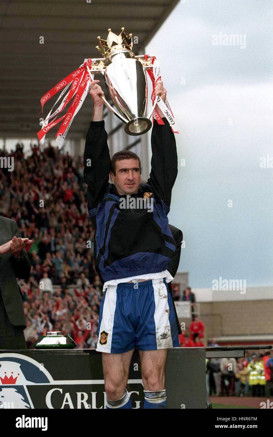 ERIC CANTONA MIDDLESBROUGH V MANCHESTER UTD 05 May 1996 Stock Photo - Alamy