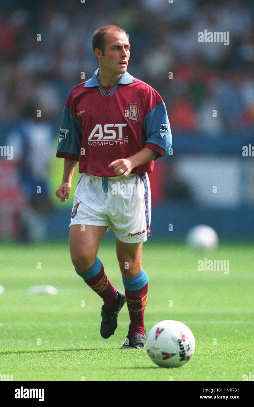 ALAN WRIGHT ASTON VILLA FC 19 August 1996 Stock Photo - Alamy