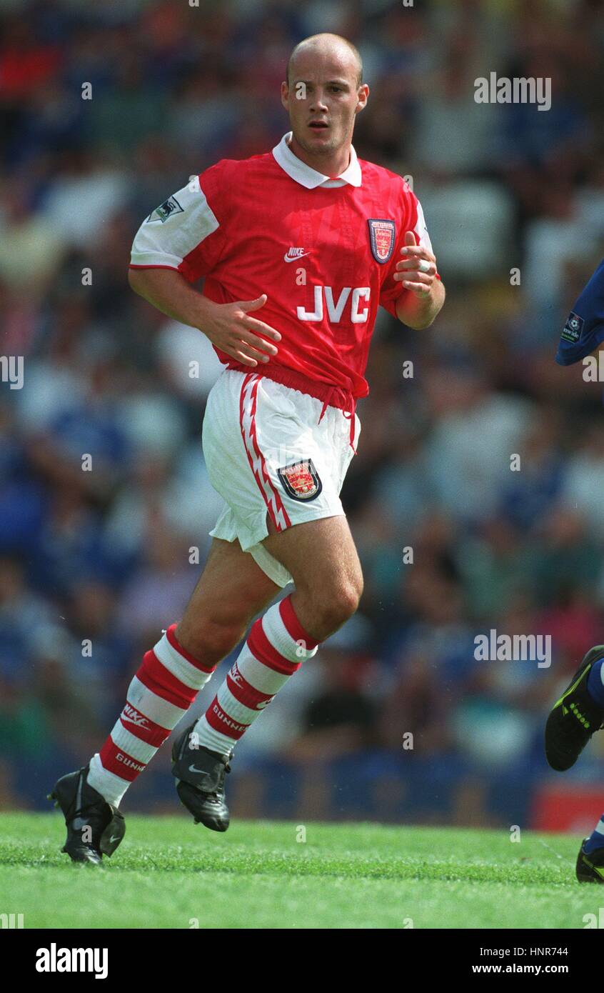 Football paul shaw hi-res stock photography and images - Alamy
