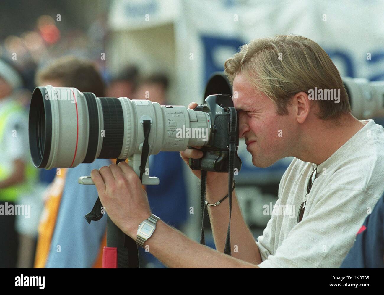JOHN SCALES WITH CANON CAMERA. LIVERPOOL FC 01 October 1996 Stock Photo ...