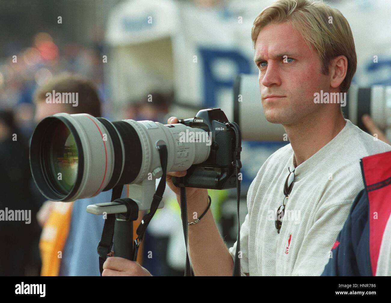 JOHN SCALES WITH CANON CAMERA. LIVERPOOL FC 01 October 1996 Stock Photo ...