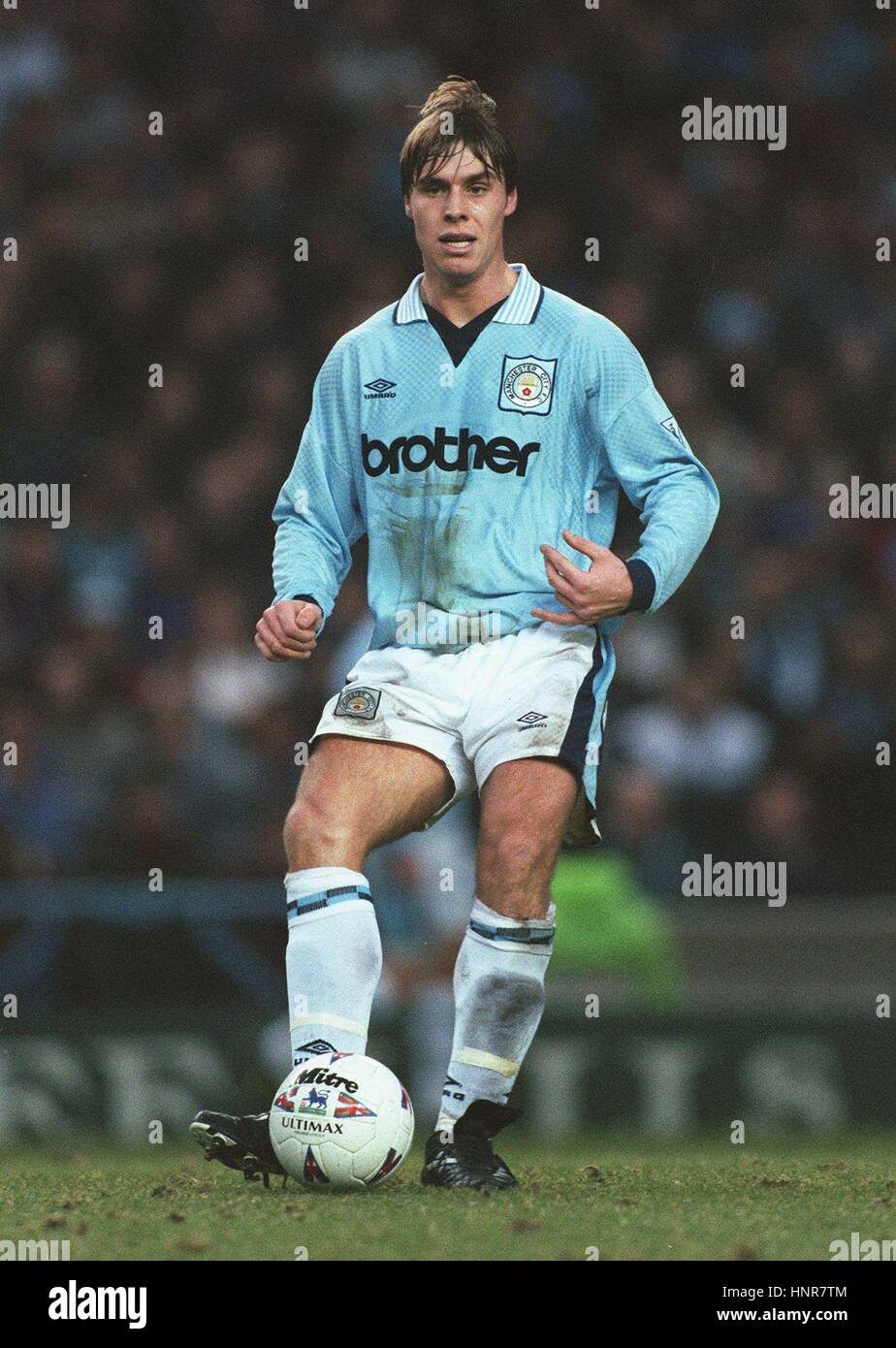 GARY FLITCROFT MANCHESTER CITY FC 02 January 1996 Stock Photo - Alamy