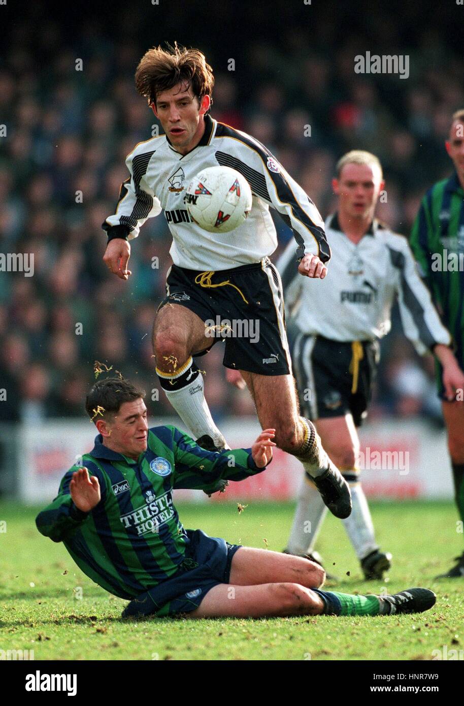 MARK FORD & RON WILLEMS DERBY V LEEDS 10 January 1996 Stock Photo - Alamy