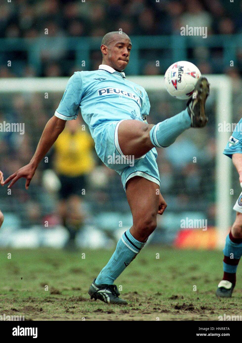 Dion dublin coventry hi-res stock photography and images - Alamy