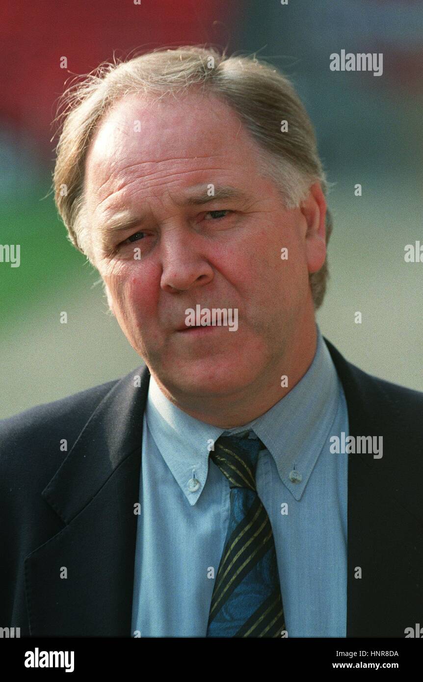 CRAIG BROWN SCOTLAND MANAGER 26 April 1996 Stock Photo - Alamy