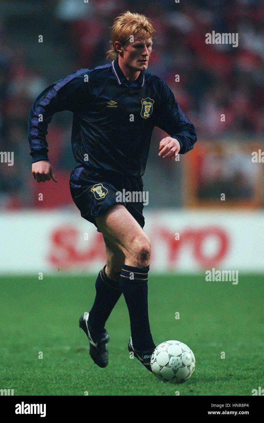 COLIN HENDRY SCOTLAND & BLACKBURN ROVERS FC 30 April 1996 Stock Photo ...