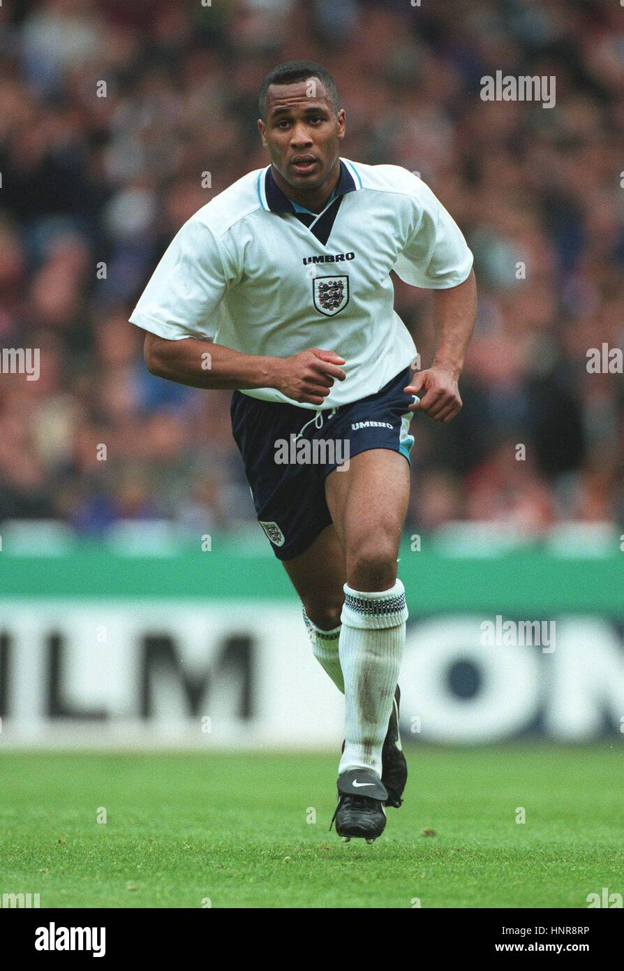 LES FERDINAND ENGLAND & NEWCASTLE UNITED FC 21 May 1996 Stock Photo - Alamy