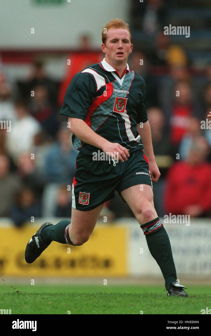 John hartson wales hi-res stock photography and images - Alamy