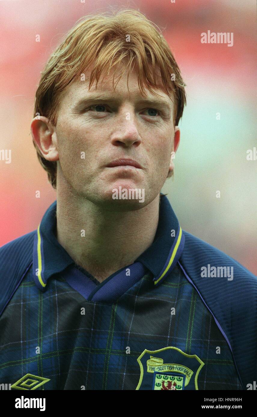 STUART MCCALL SCOTLAND & GLASGOW RANGERS FC 11 June 1996 Stock Photo ...